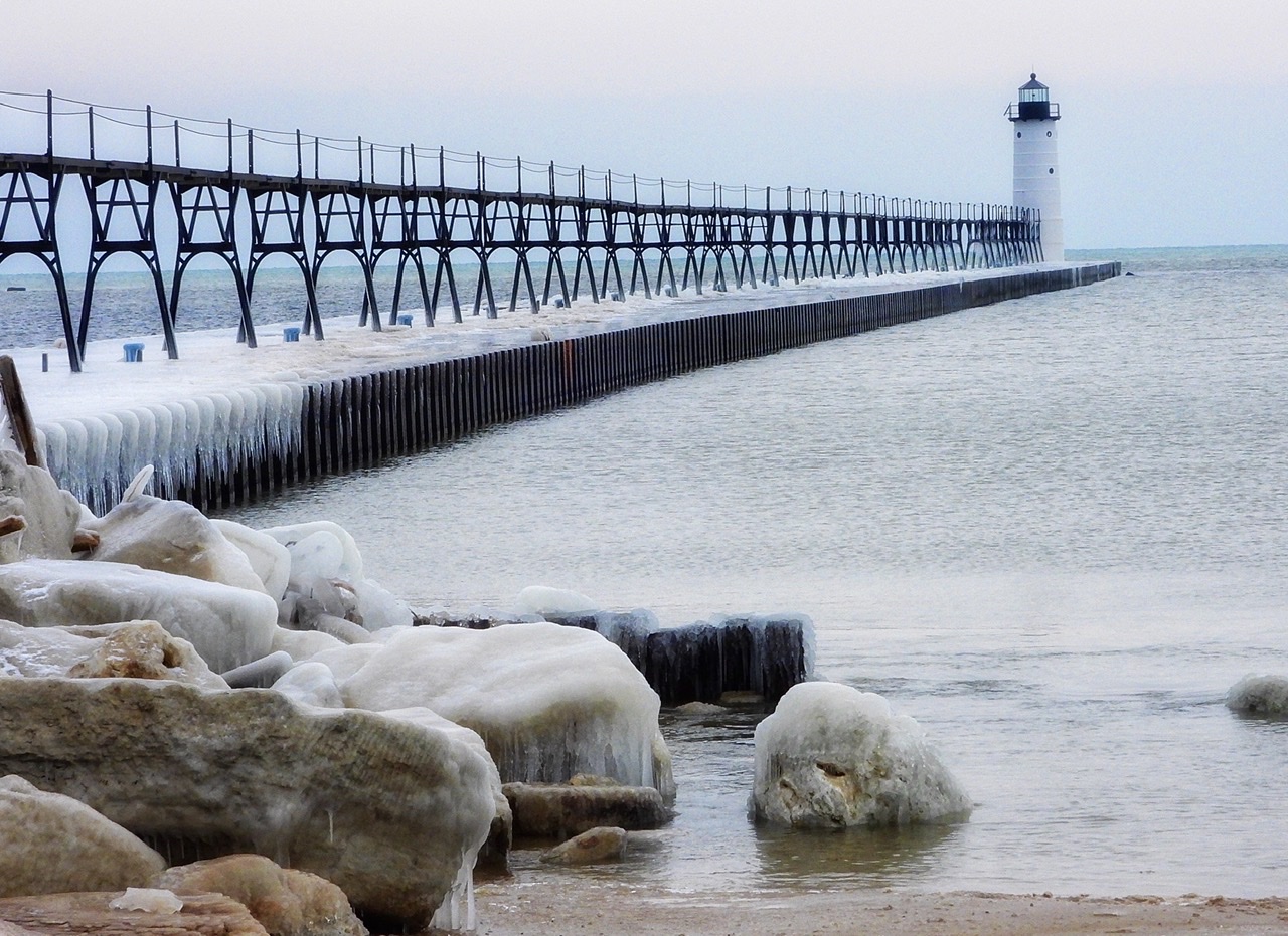 Manistee pier by amyK · 365 Project