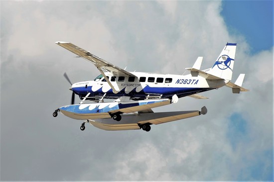 2017 Textron Aviation Inc 208B by Caroline · 365 Project