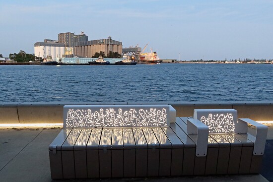 Pretty seat with a view by l.eggzy (Linda) · 365 Project