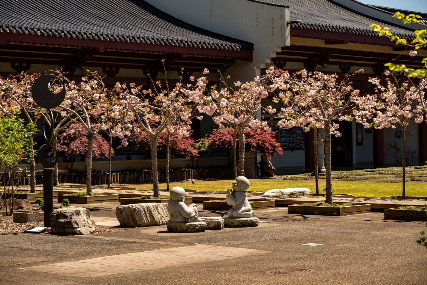 Fo Guang shan Buddist Temple.. by julia · 365 Project