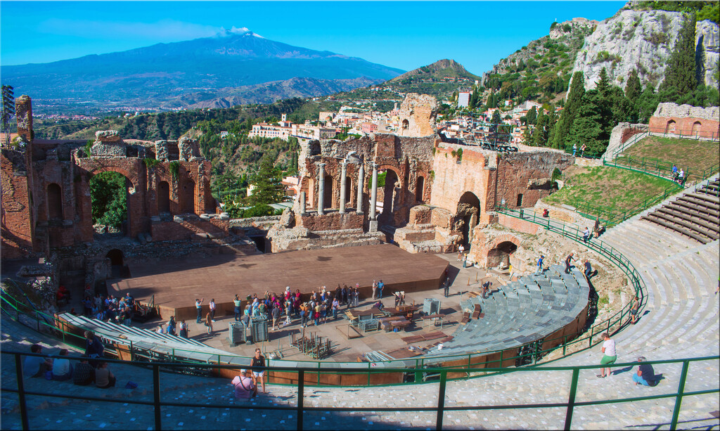 Performances are still being held this Ancient Theatre of Taormina ...